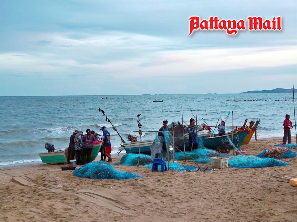Pattaya fishing and island trips continue despite rough sea conditions ...